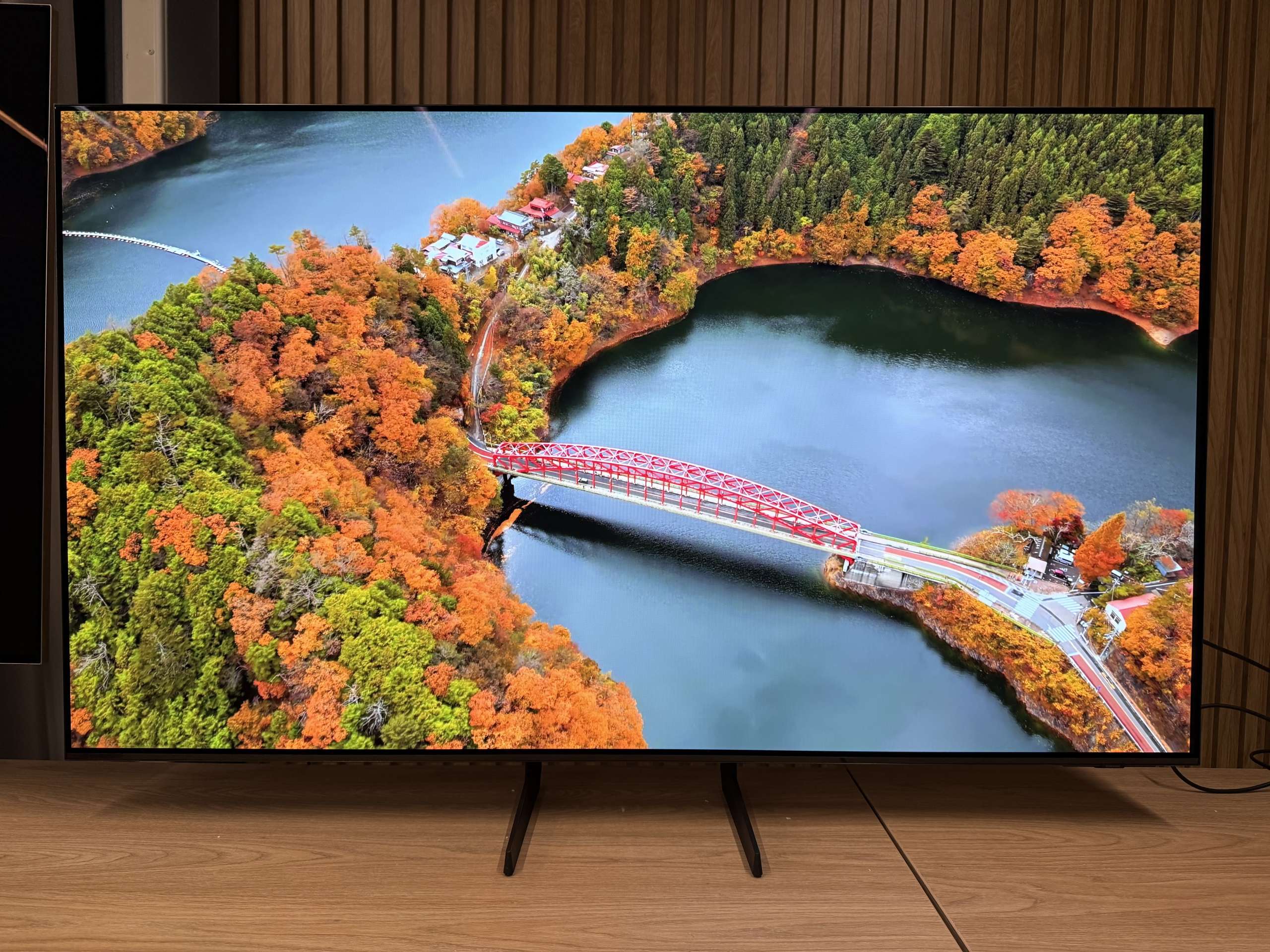Samsung S85F TEST: QD-OLED, 4x HDMI 2.1 i jasny HDR. Czy to najlepszy ...